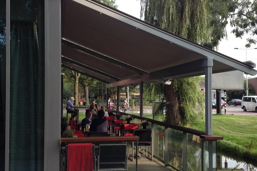 Overkapping met doek, windvast en waterdicht (2) 900 x 600 - Horeca ...